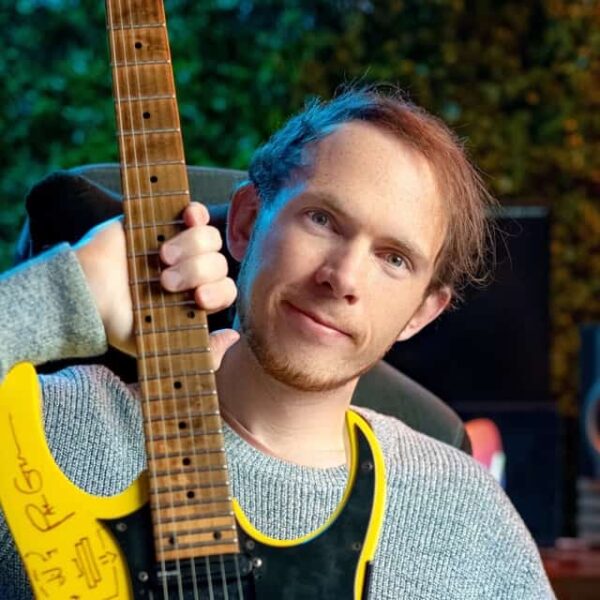 Play Minor Pentatonic Over Major Chords: 1 Simple Trick - Fretwise